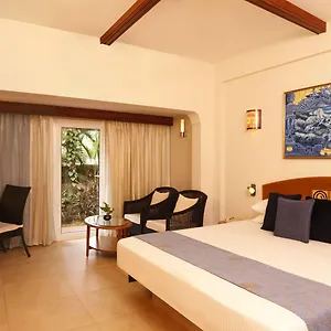 Lemon Tree Amarante Beach Resort, Goa Candolim: 5 star Hotel with a ...